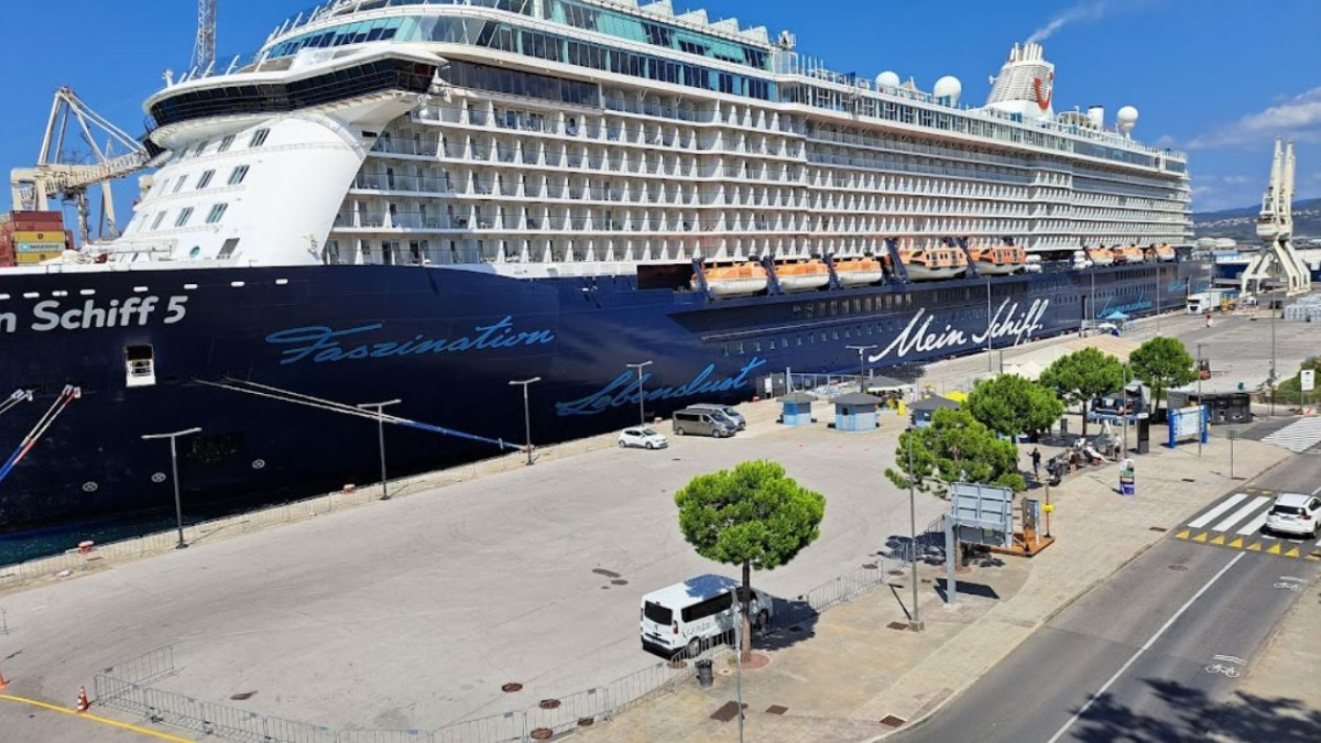 Rent a bike, electric, classic Koper - Pogačar