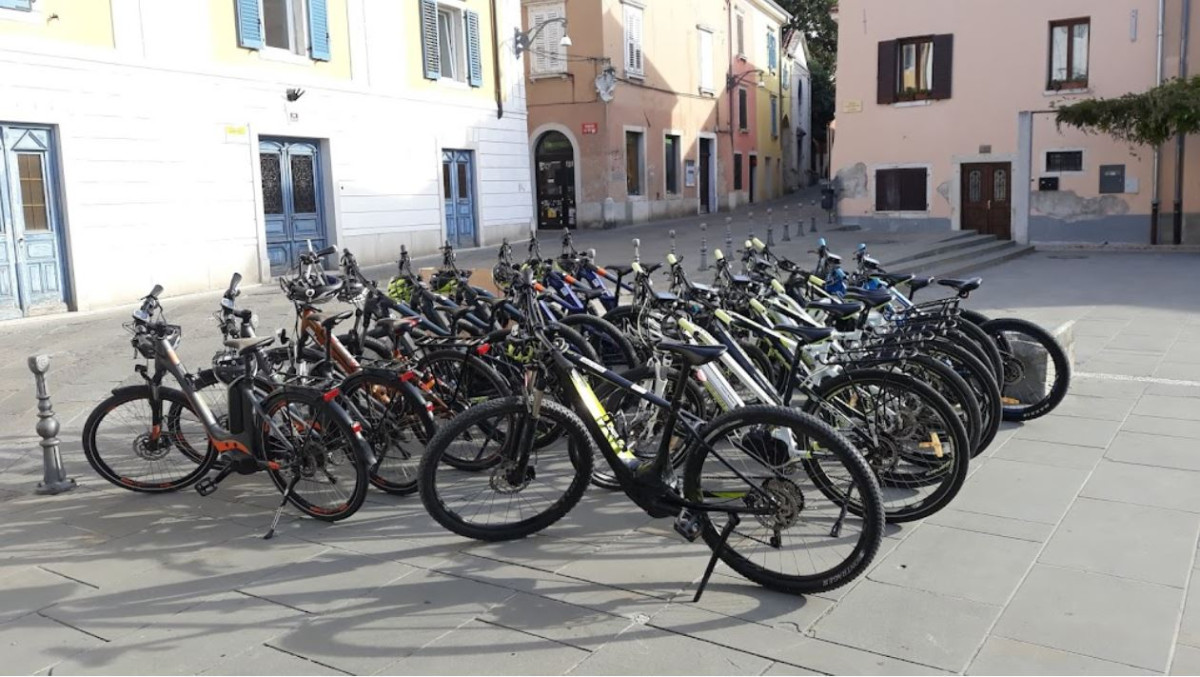 Rent a bike, electric, classic Koper - Pogačar