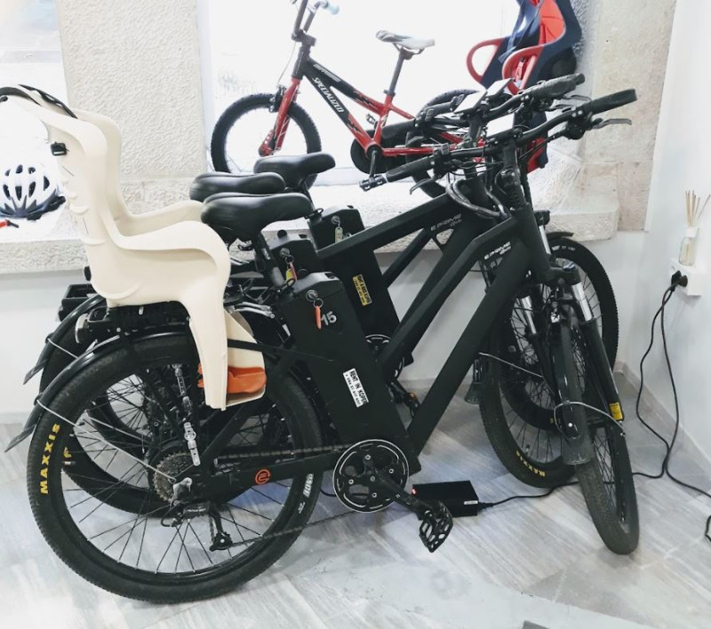 Rent a bike, electric, classic Koper - Pogačar